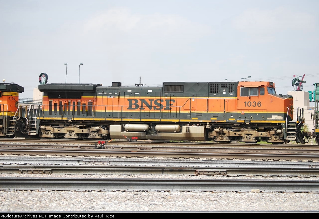 BNSF 1036